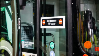 Safety screens on buses to minimise the risk of infection | Info ...