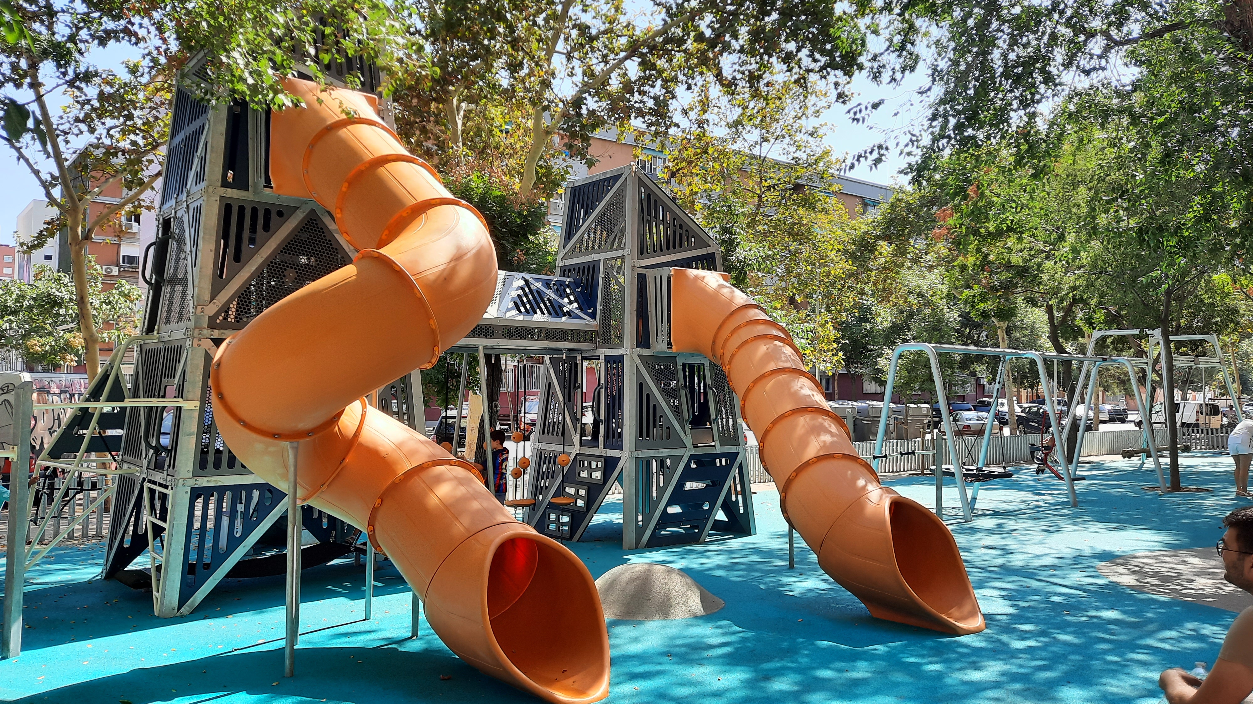 Abre la superárea de juego infantil de Alfons el Magnànim | Infancia