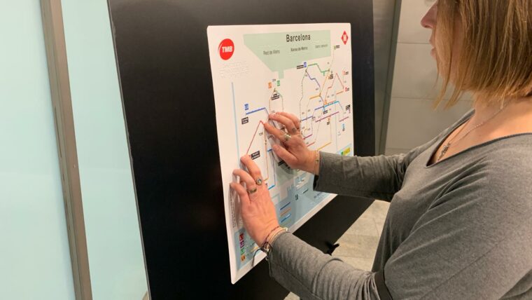 El nuevo mapa táctil del Metro de Barcelona ya disponible en el IMPD ...